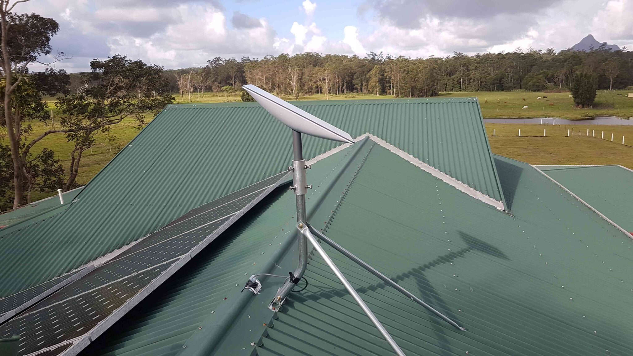 Starlink Satellite Dish – Comsat Technology